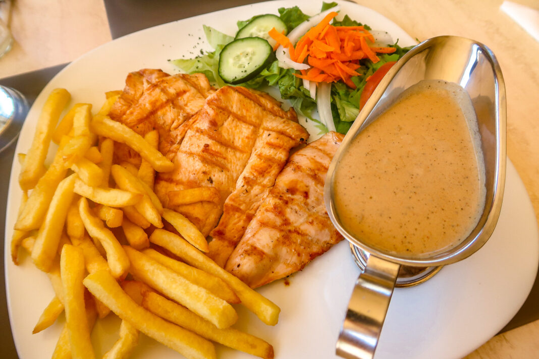 Where The Best Restaurants Are In Albufeira Old Town | Food & Travel